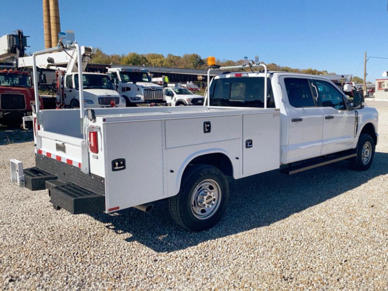 2023 Ford F350 4x4 Knapheide Body Hi-Rail Signal Truck