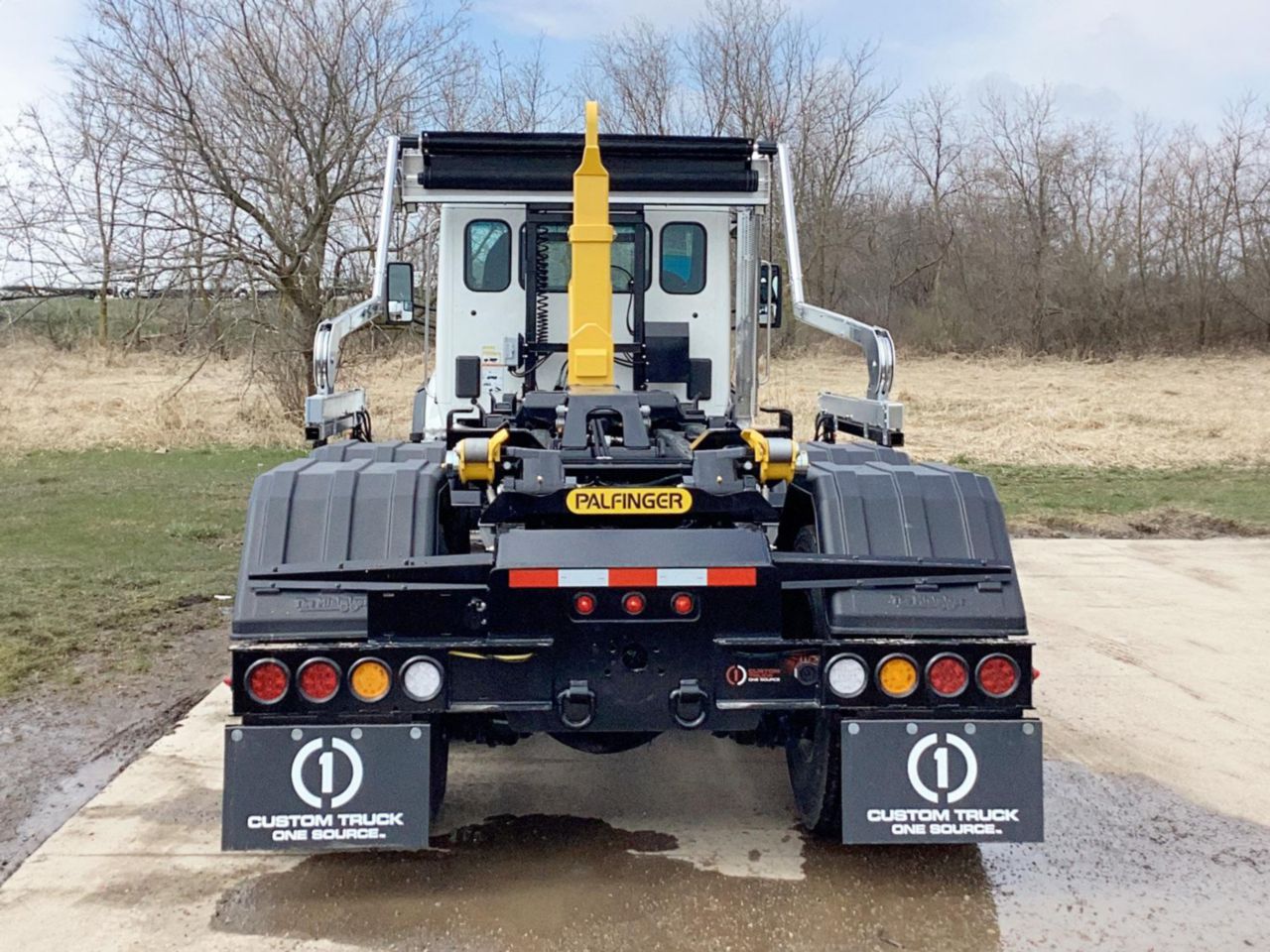 2025 Peterbilt 548 6x4 Palfinger T50 Hook Lift Truck