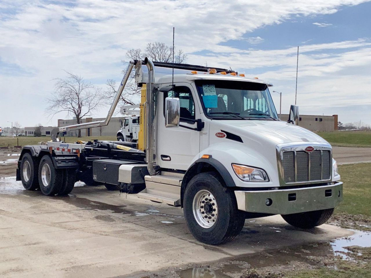 2025 Peterbilt 548 6x4 Palfinger T50 Hook Lift Truck