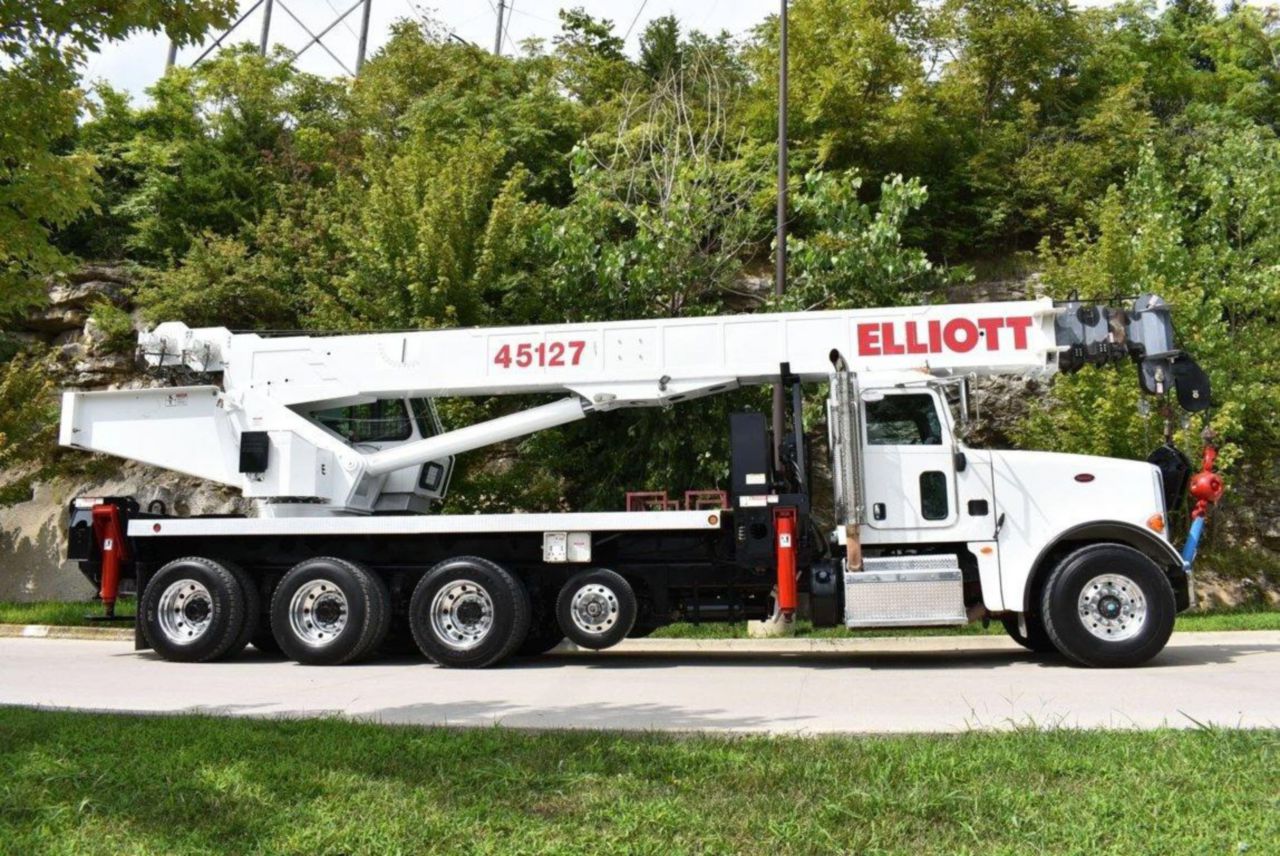 45 tons Boom Truck Rental - Custom Truck One Source