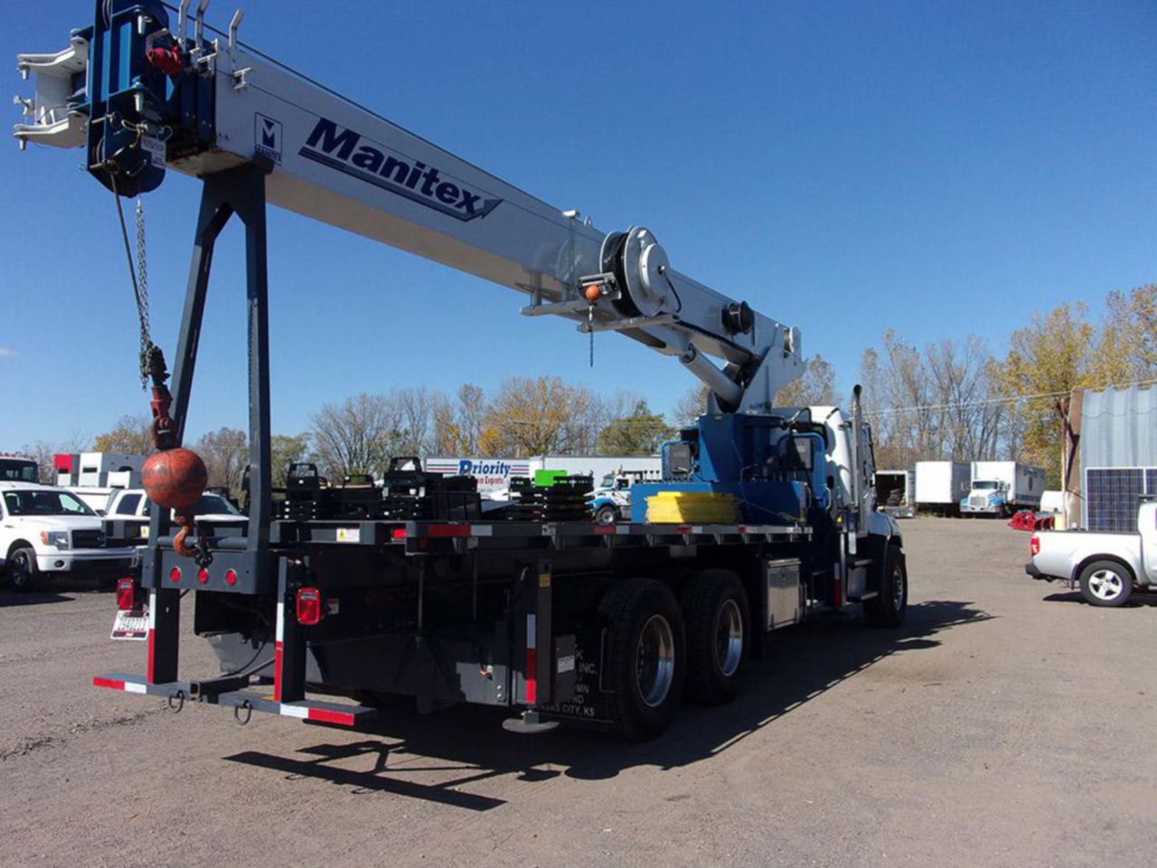 30 tons Boom Truck Rental - Custom Truck One Source