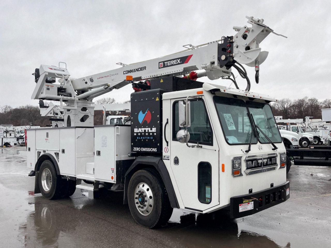 Terex Commander 4047 Digger Derrick on 2023 Battle Motors 4x2 LNT-44