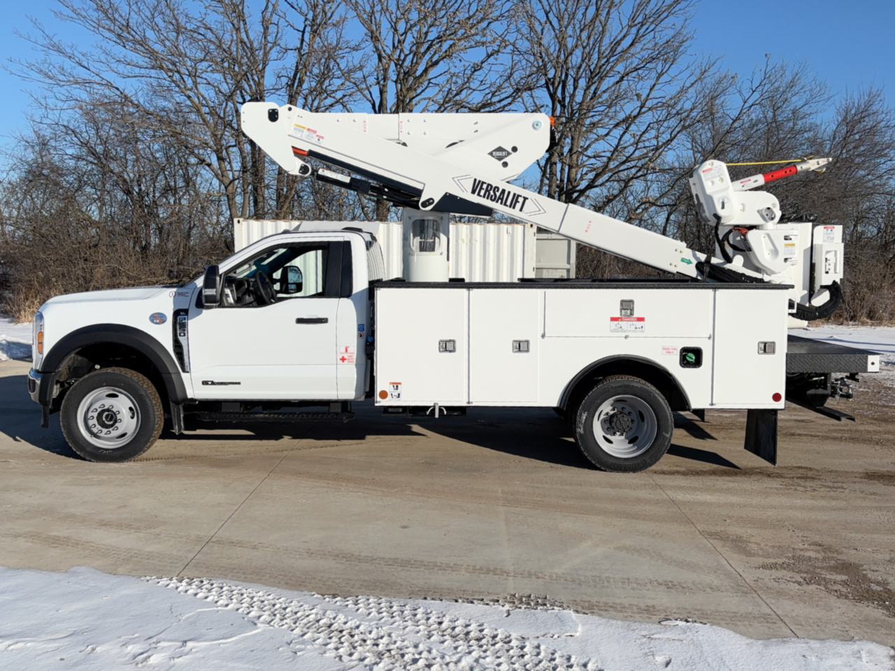 2026 Ford F550 4x4 Versalift VST-40-MHI Bucket Truck
