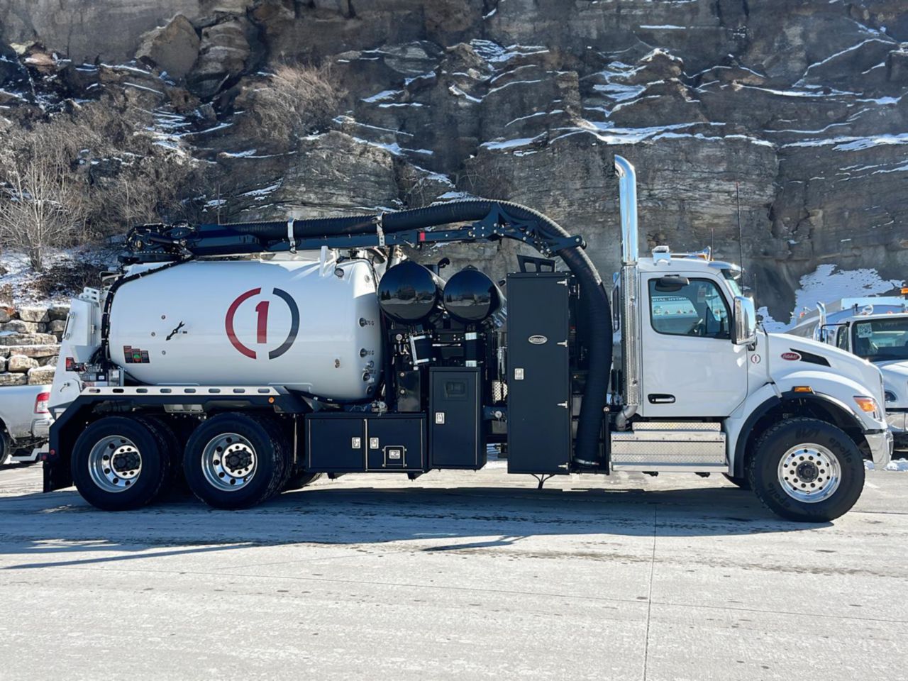 2025 Peterbilt 548 6x4 Tornado Global F2 ECOLITE Hydrovac Truck