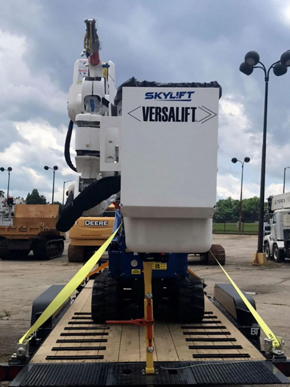 2023 Skylift ES ML53TD-MH Versalift VST-52-I Track Mini Aerial Device