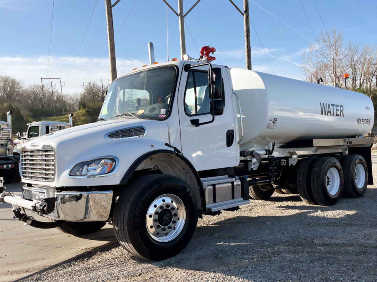 Freightliner M2106 6x4 Load King Load King 4000 Gallon Water Tank Water ...