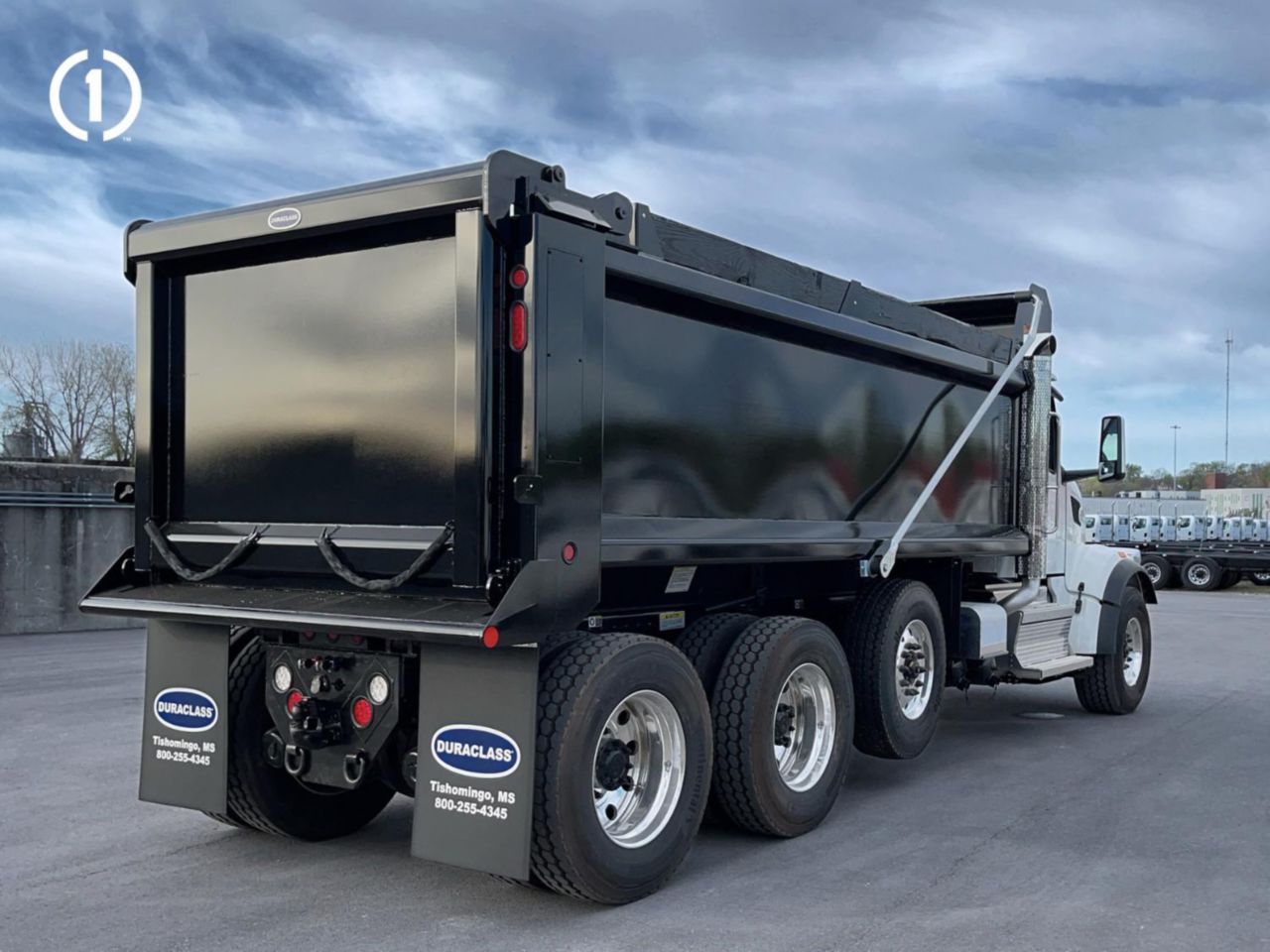 2025 Peterbilt 567 8x4 17' 6" DuraClass Dump Truck