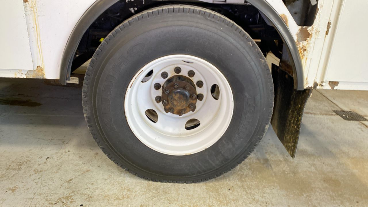 2019 Ford F-750 4x2 Versalift VTP-40-NE Cable Placer