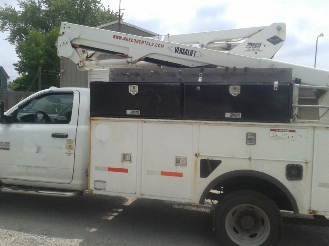 2017 Ram 5500 Versalift SST40EIH-01 Bucket Truck