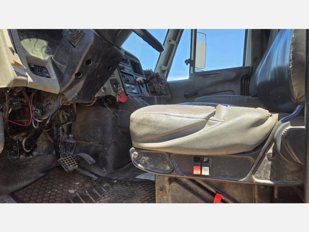 2011 International SF 637 Super Products Camel Vac Truck