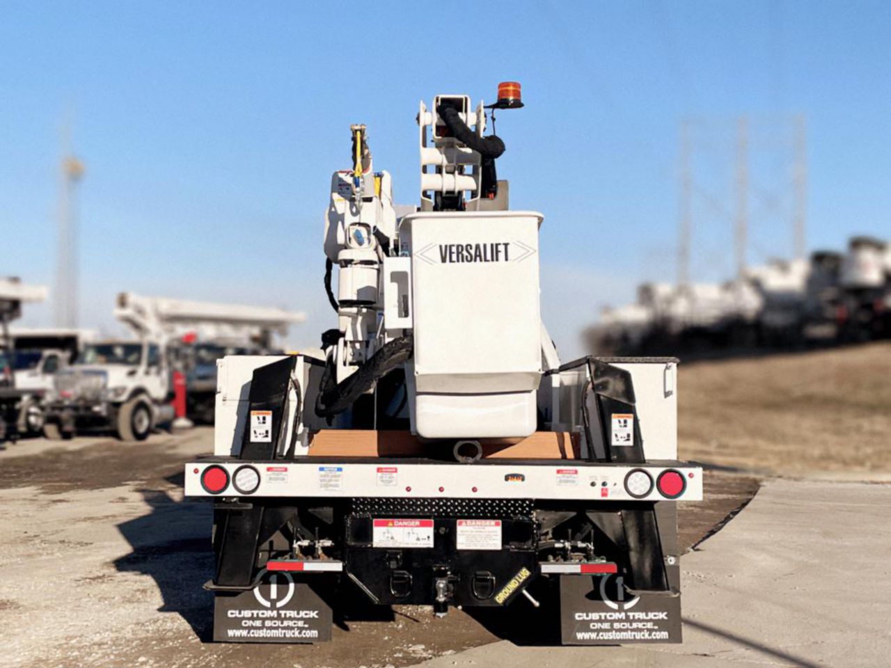 52 ft Distribution Bucket Truck Rental - Custom Truck One Source