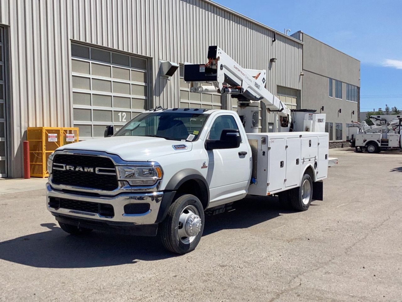 2022 RAM 5500 4x4 Versalift SST-40-EIH Bucket Truck
