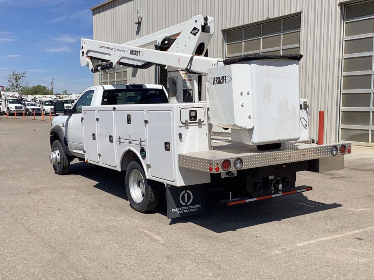 2022 RAM 5500 4x4 Versalift SST-40-EIH Bucket Truck