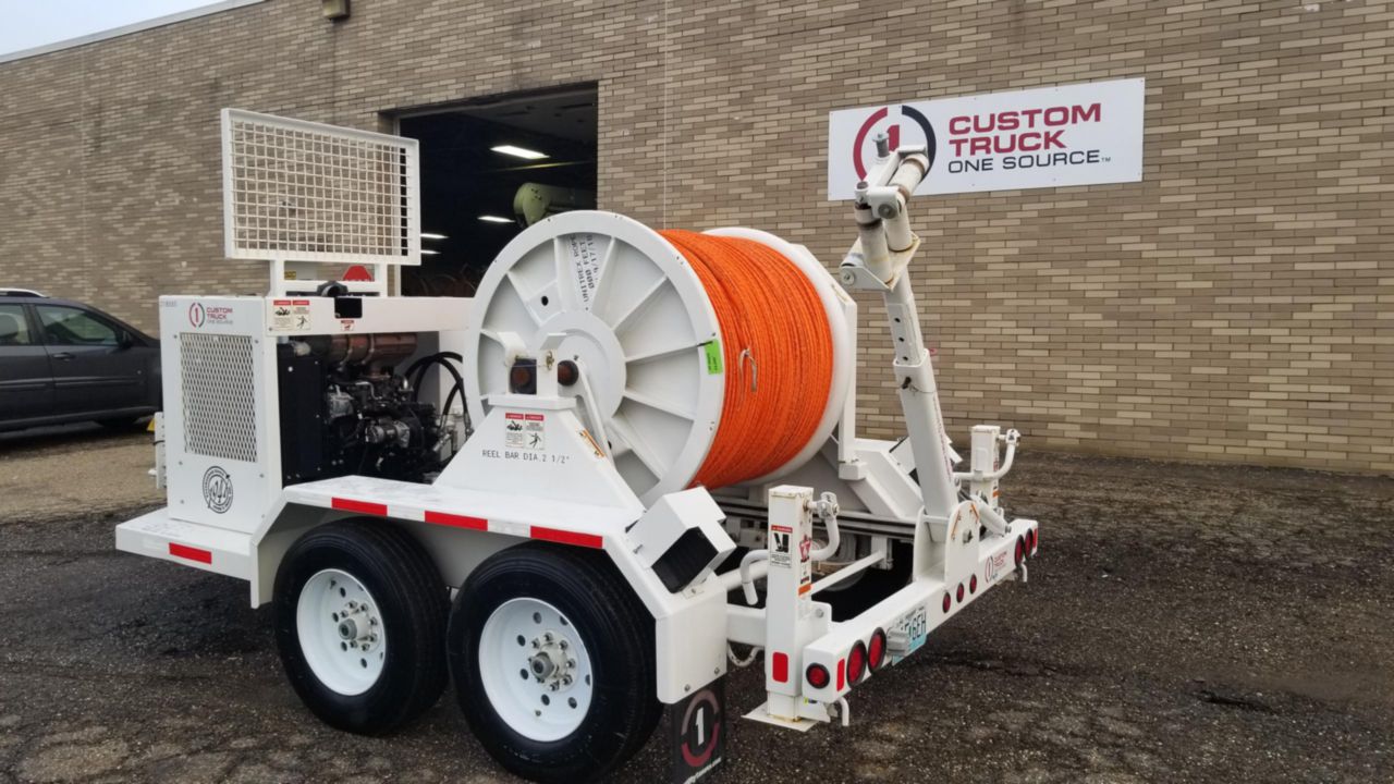 4,000 lbs 15,500 ft of 5/8 in rope Single Drum Puller Rental - Custom ...