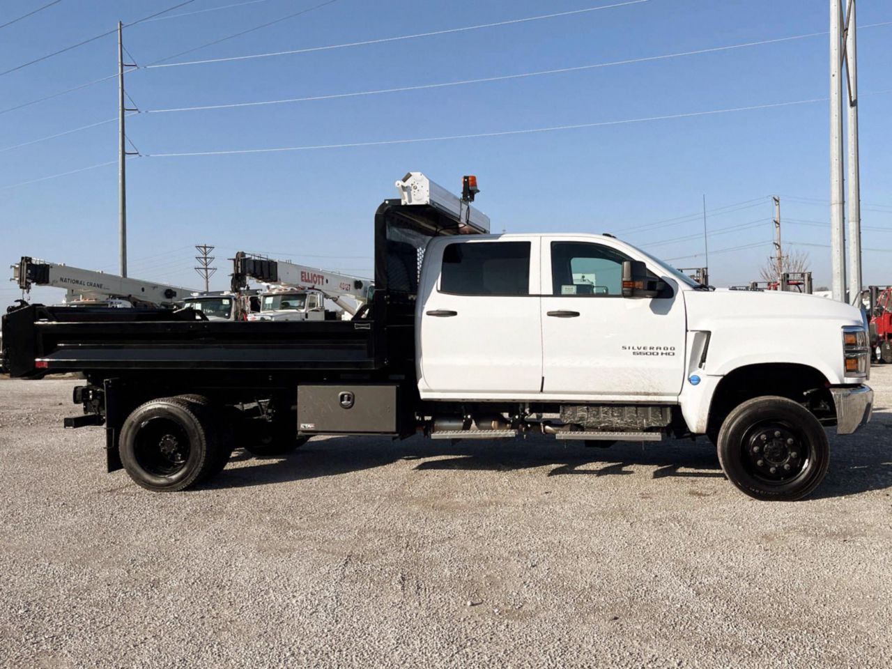 2022 Chevrolet 5500 4x4 11' Knapheide Dump Truck